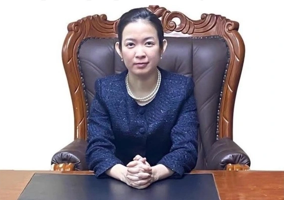 "Leading Lady Takes the Helm at HBS, Succeeding the "Gen Z" Chairman ...