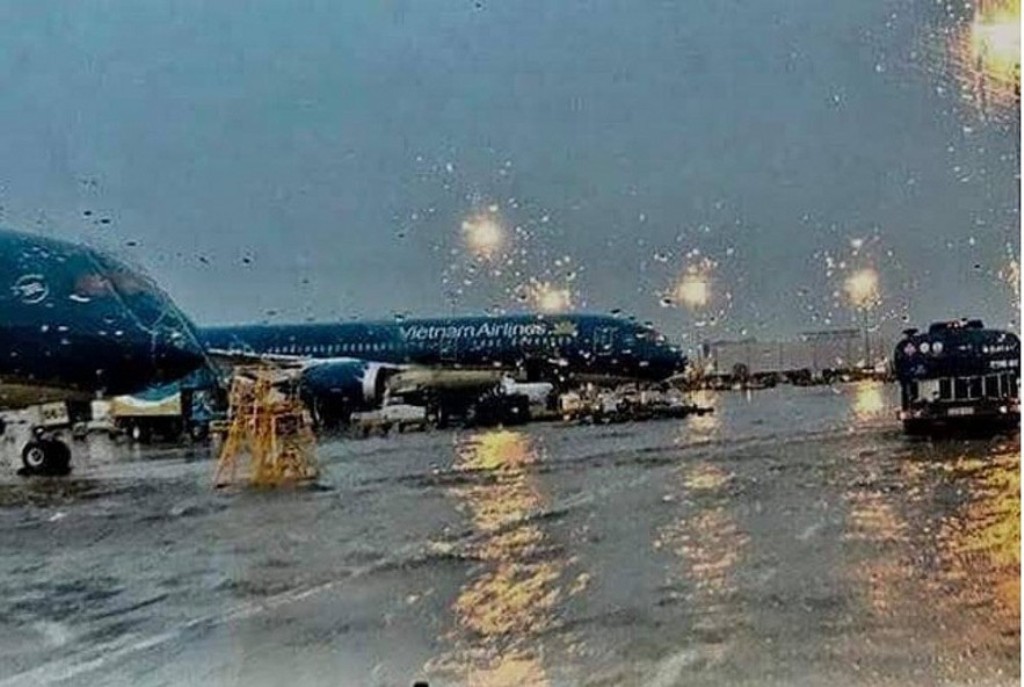 Typhoon No. 12 Directly Impacts Three Airports, Causing Flight Delays ...