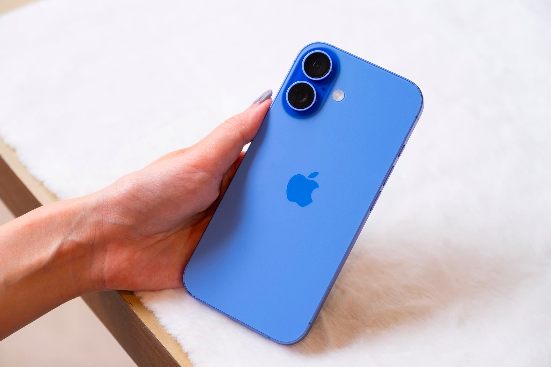 Affordable Powerhouses: iPhones Under $400 That Rival the iPhone 17 ...