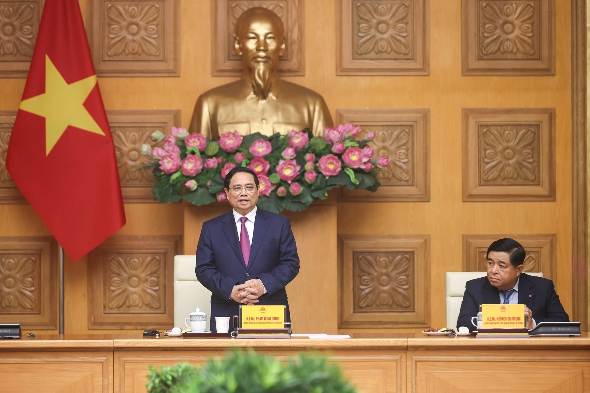 Prime Minister Pham Minh Chinh: Vietnam Aims to Launch First ...