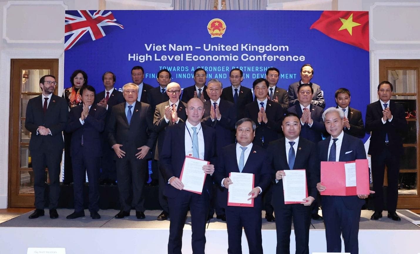 Secretary-General Tô Lâm Witnesses Signing of MoU Between Quảng Ninh ...