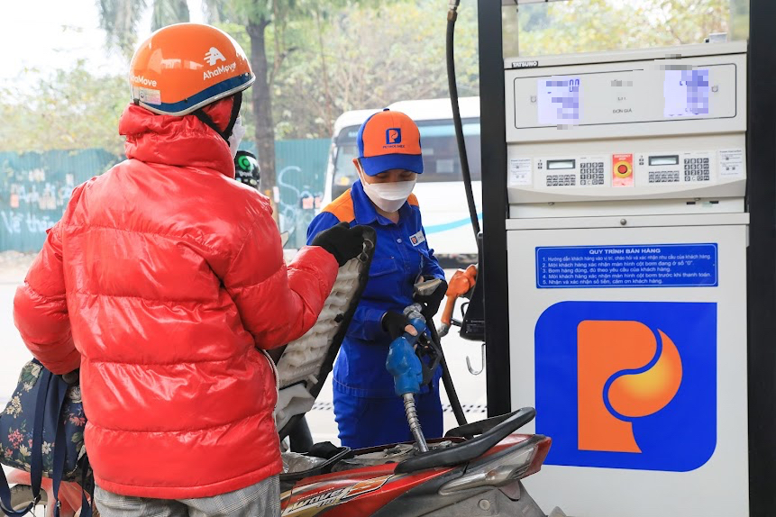 Fuel Prices Plummet: Gasoline Drops Below 20,000 VND/Liter in ...
