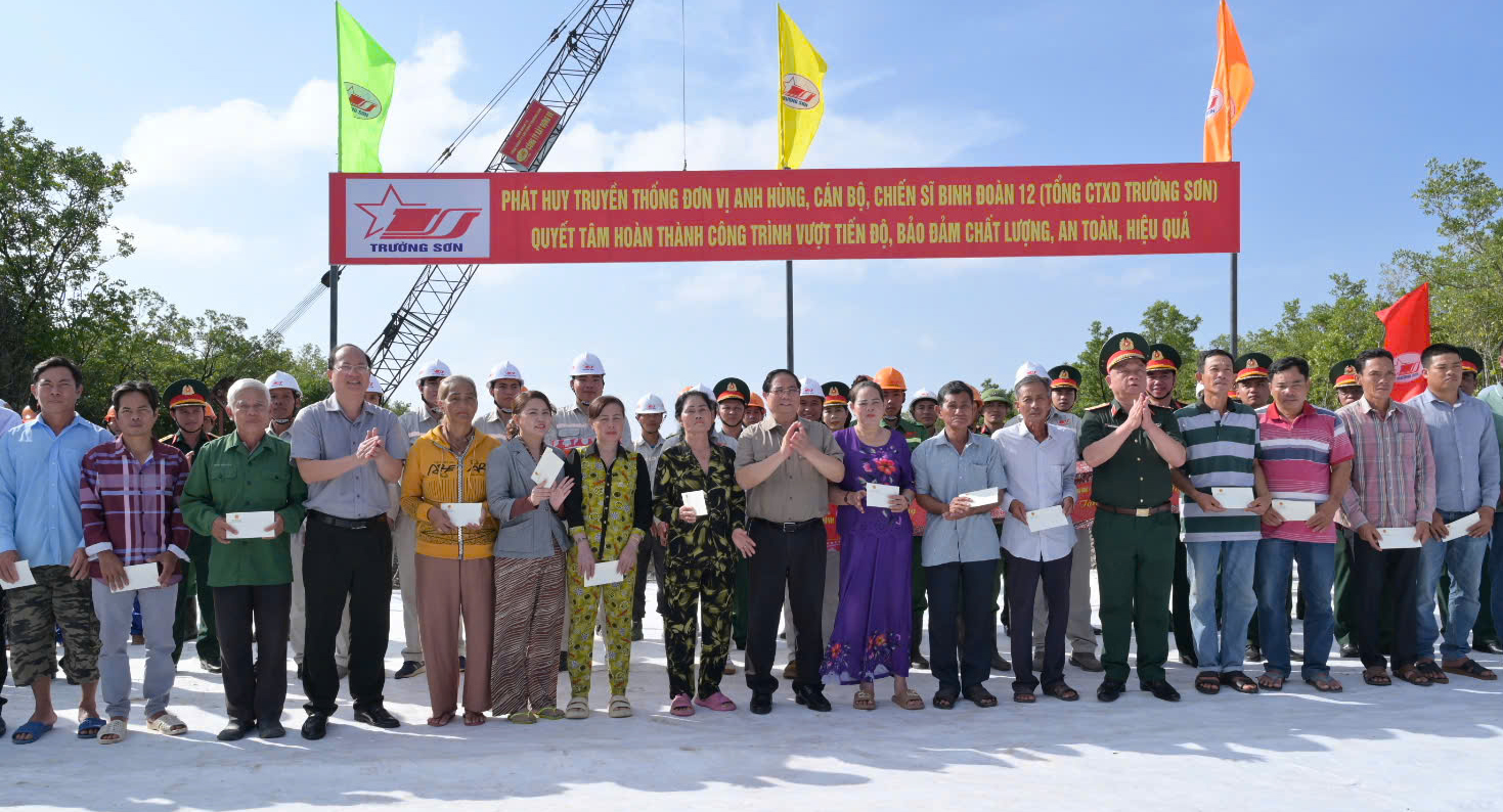 Prime Minister Pham Minh Chinh Inspects Construction Progress of Two ...