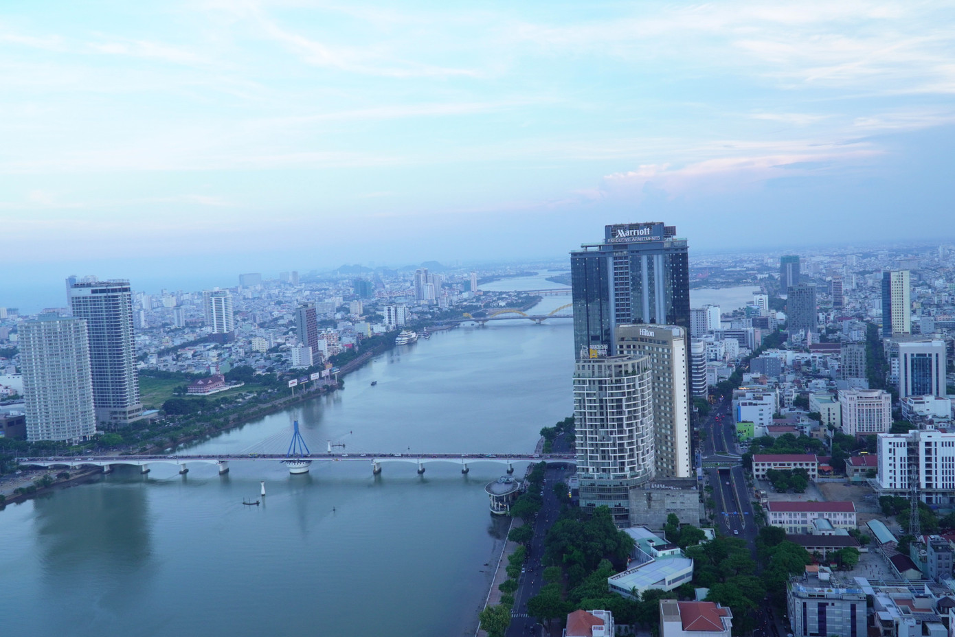 Da Nang Unveils 3,000 Billion VND Skyscraper Project Along Han River ...