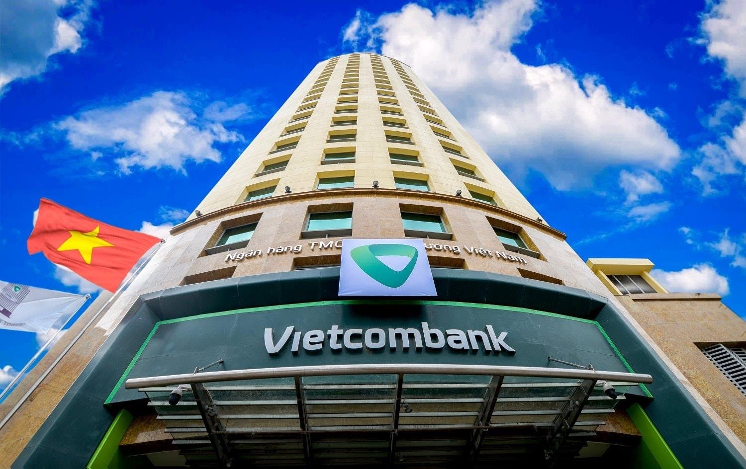 Vietcombank Raises Lending Interest Rates - xe.today