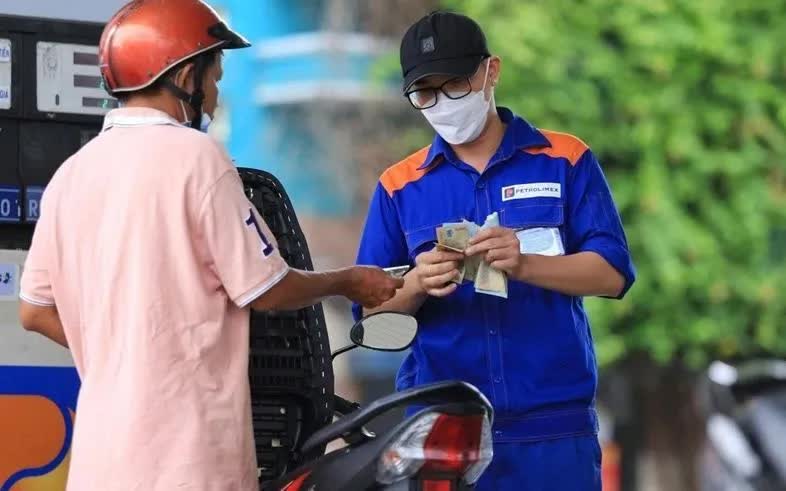 Vietnam's Fuel Prices Significantly Lower Than Neighboring Countries ...